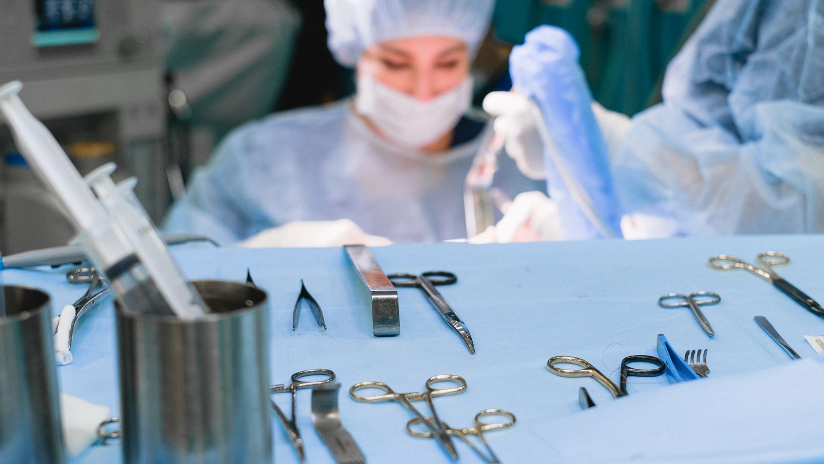 How to Choose Between Surgical and Non-Surgical Aesthetic Options ...